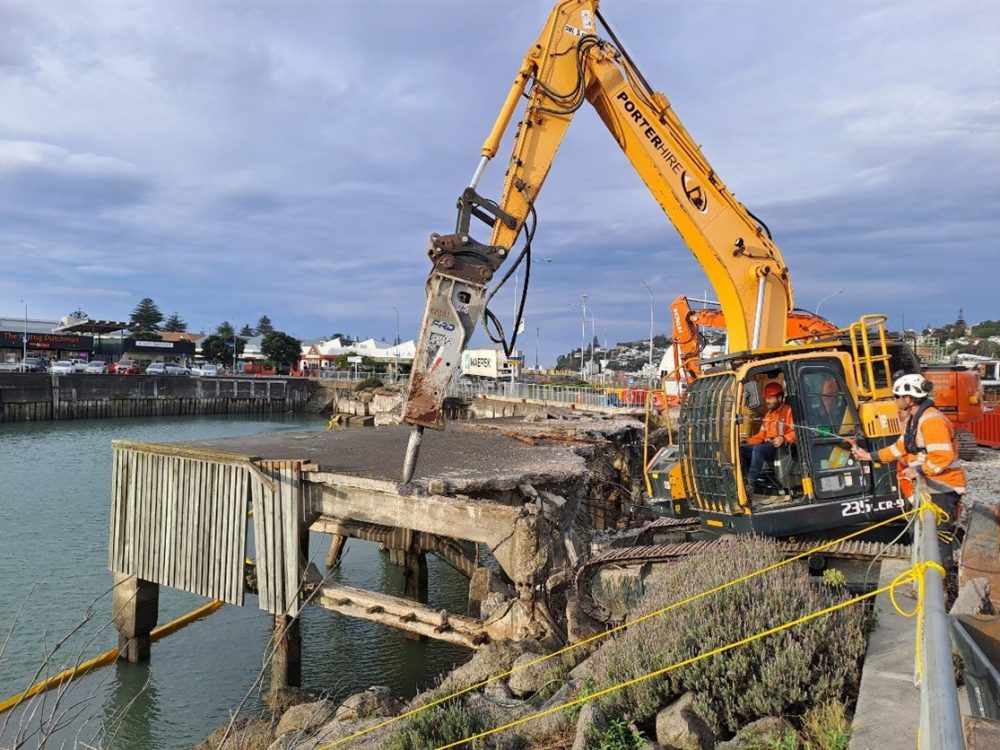 Brian Perry Civil | Demolishing decaying wharf in Napier